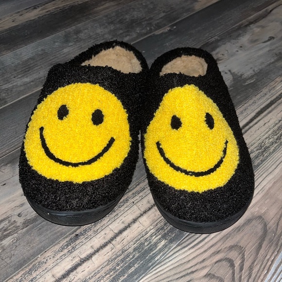 Shoes | Smiley Face Slippers Womens 78 | Poshmark